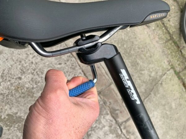 Zo monteer je zelf een ander zadel op je fiets